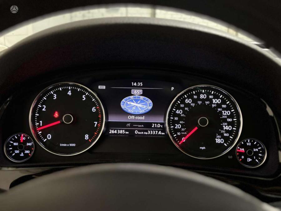 Black Volkswagen Touareg 2012 in Klaipeda, with an engine capacity of 3.60 L and mileage of 264 thousand km for 7900 €, photo 21 on AUTOMOTO.COM.LV