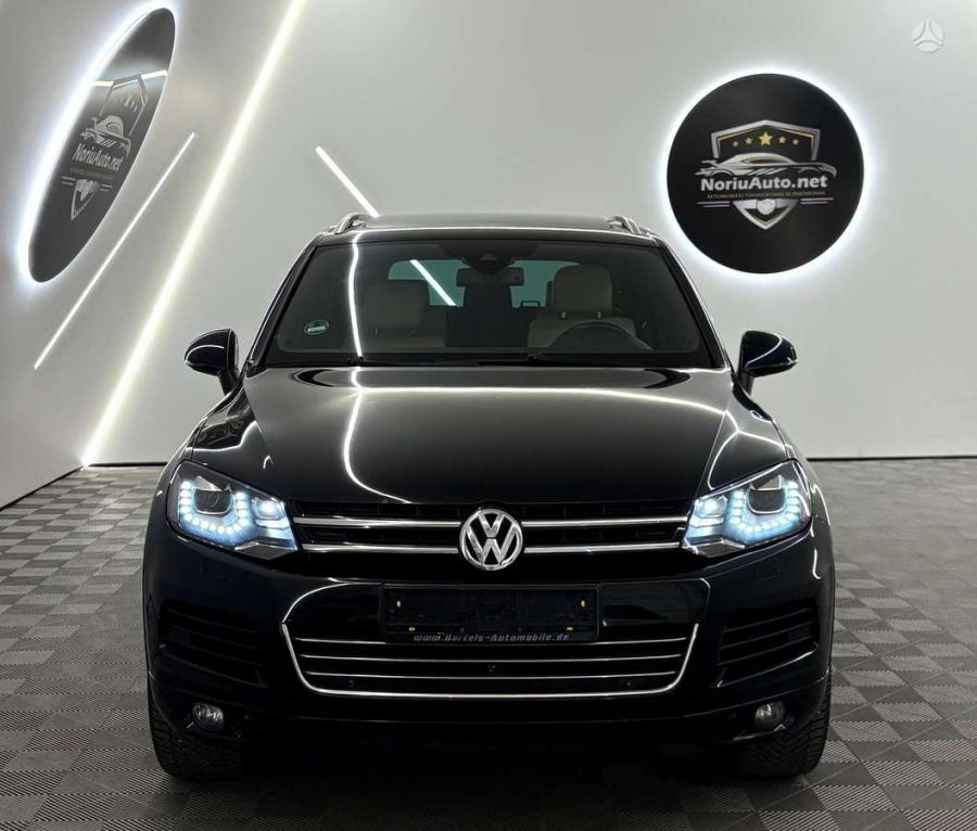 Melns Volkswagen Touareg 2012 Marijampole, ar dzinēja tilpumu 2.97 L un nobraukumu 326 tūkst. km par 12650 €, foto 21 vietnē AUTOMOTO.COM.LV