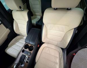 Melns Volkswagen Touareg 2012 Marijampole, ar dzinēja tilpumu 2.97 L un nobraukumu 326 tūkst. km par 12650 €, foto 28 vietnē AUTOMOTO.COM.LV