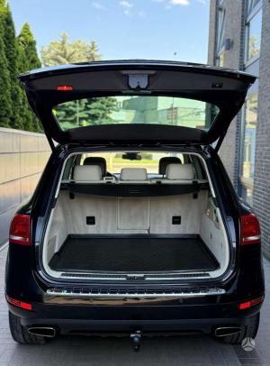 Melns Volkswagen Touareg 2012 Marijampole, ar dzinēja tilpumu 2.97 L un nobraukumu 278 tūkst. km par 13250 €, foto 19 vietnē AUTOMOTO.COM.LV
