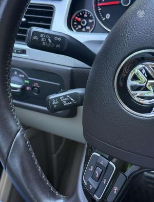 Melns Volkswagen Touareg 2012 Marijampole, ar dzinēja tilpumu 2.97 L un nobraukumu 278 tūkst. km par 13250 €, foto 25 vietnē AUTOMOTO.COM.LV