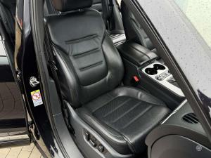Melns Volkswagen Touareg 2012 Jonava, ar dzinēja tilpumu 4.13 L un nobraukumu 299 tūkst. km par 11900 €, foto 20 vietnē AUTOMOTO.COM.LV