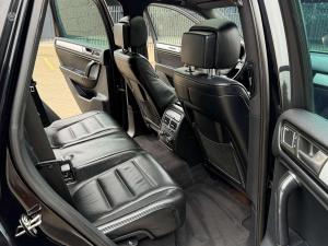 Melns Volkswagen Touareg 2012 Jonava, ar dzinēja tilpumu 4.13 L un nobraukumu 299 tūkst. km par 11900 €, foto 35 vietnē AUTOMOTO.COM.LV