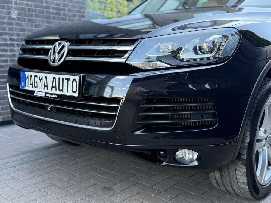 Melns Volkswagen Touareg 2012 Marijampole, ar dzinēja tilpumu 2.97 L un nobraukumu 278 tūkst. km par 13250 €, foto 10 vietnē AUTOMOTO.COM.LV
