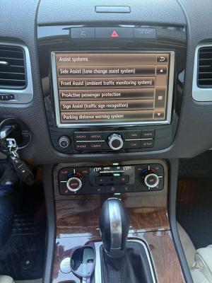 Melns Volkswagen Touareg 2012 Marijampole, ar dzinēja tilpumu 2.97 L un nobraukumu 278 tūkst. km par 13250 €, foto 29 vietnē AUTOMOTO.COM.LV
