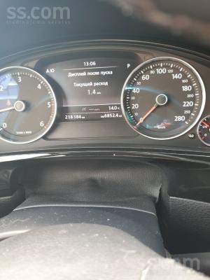 Black Volkswagen Touareg 2012 in Jekabpils, with an engine capacity of 3.00 L and mileage of 218 thousand km for 12000 €, photo 9 on AUTOMOTO.COM.LV