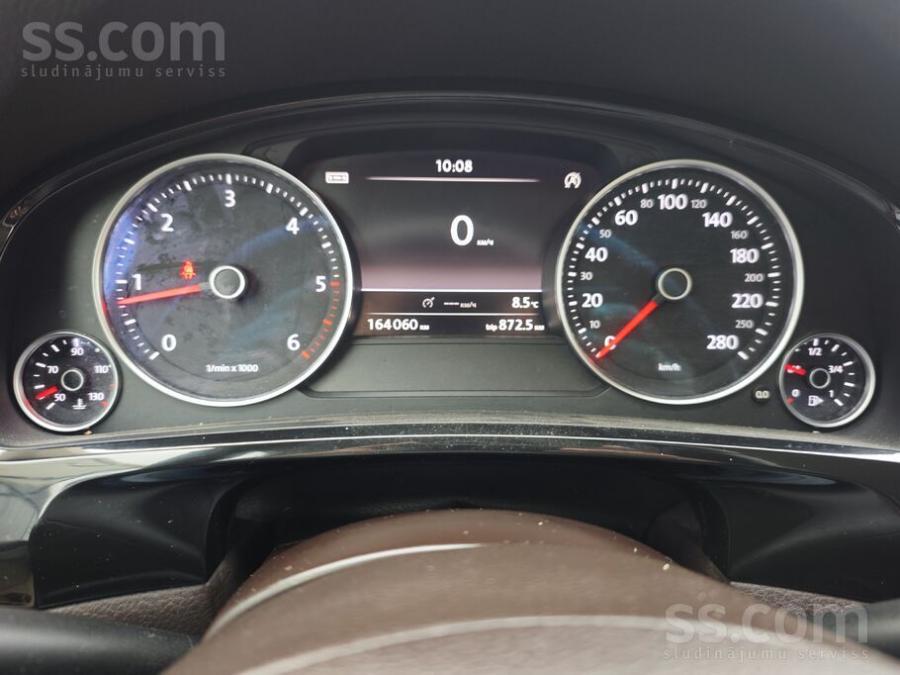 Black Volkswagen Touareg 2012 in Riga, with an engine capacity of 3.00 L and mileage of 164 thousand km for 16000 €, photo 20 on AUTOMOTO.COM.LV