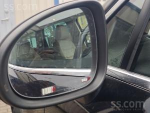 Black Volkswagen Touareg 2012 in Riga, with an engine capacity of 3.00 L and mileage of 164 thousand km for 16000 €, photo 24 on AUTOMOTO.COM.LV