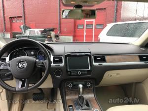 Melns Volkswagen Touareg 2013 Tallina, ar dzinēja tilpumu 3.00 L un nobraukumu 275 tūkst. km par 13800 €, foto 12 vietnē AUTOMOTO.COM.LV