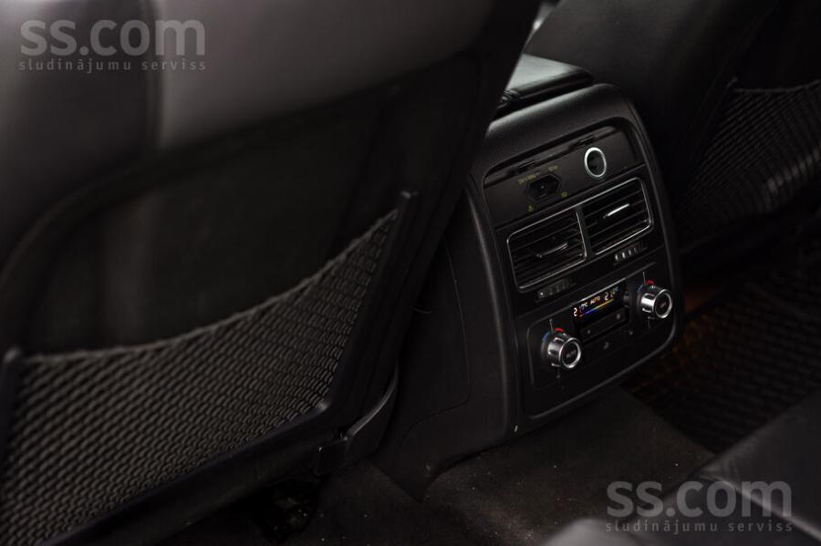 Melns Volkswagen Touareg 2013 Dobele, ar dzinēja tilpumu 3.00 L un nobraukumu 250 tūkst. km par 14500 €, foto 13 vietnē AUTOMOTO.COM.LV