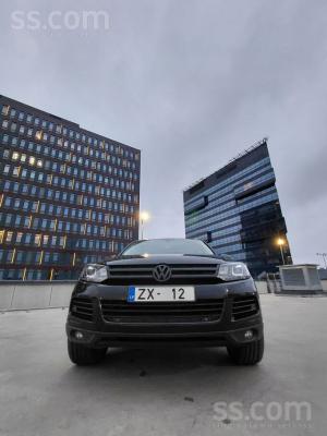 Melns Volkswagen Touareg 2013 Rīga, ar dzinēja tilpumu 3.00 L un nobraukumu 385 tūkst. km par 8790 €, foto 11 vietnē AUTOMOTO.COM.LV