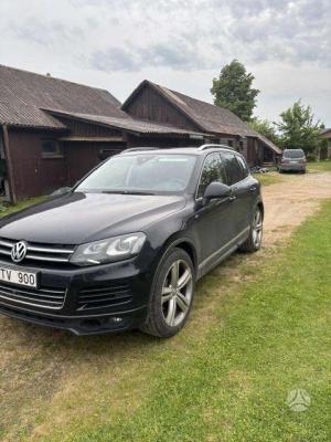 Melns Volkswagen Touareg 2013 Viļņa, ar dzinēja tilpumu 3.00 L un nobraukumu 278 tūkst. km par 12700 €, foto 3 vietnē AUTOMOTO.COM.LV