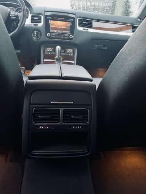 Melns Volkswagen Touareg 2013 Viļņa, ar dzinēja tilpumu 2.97 L un nobraukumu 294 tūkst. km par 9200 €, foto 9 vietnē AUTOMOTO.COM.LV