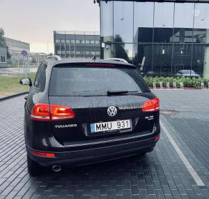 Melns Volkswagen Touareg 2013 Viļņa, ar dzinēja tilpumu 2.97 L un nobraukumu 294 tūkst. km par 9200 €, foto 12 vietnē AUTOMOTO.COM.LV