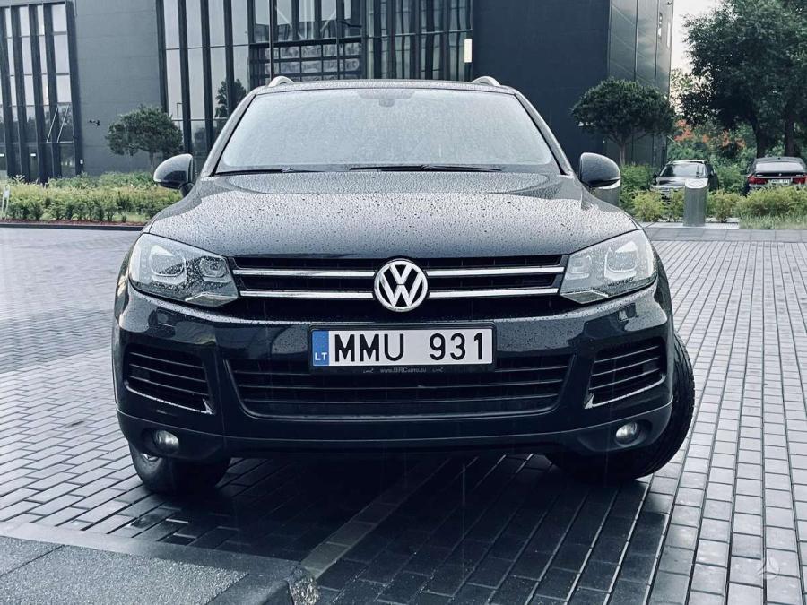 Melns Volkswagen Touareg 2013 Viļņa, ar dzinēja tilpumu 2.97 L un nobraukumu 294 tūkst. km par 9200 €, foto 14 vietnē AUTOMOTO.COM.LV