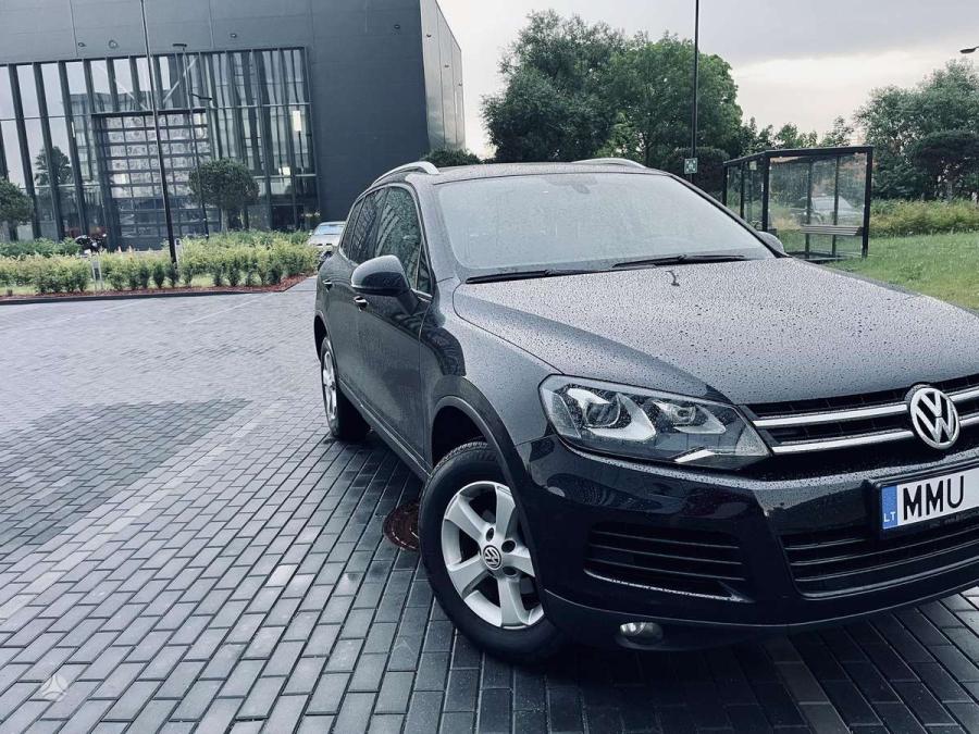 Melns Volkswagen Touareg 2013 Viļņa, ar dzinēja tilpumu 2.97 L un nobraukumu 294 tūkst. km par 9200 €, foto 19 vietnē AUTOMOTO.COM.LV