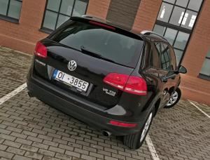 Melns Volkswagen Touareg 2013 Rīga, ar dzinēja tilpumu 3.00 L un nobraukumu 205 tūkst. km par 12500 €, foto 4 vietnē AUTOMOTO.COM.LV
