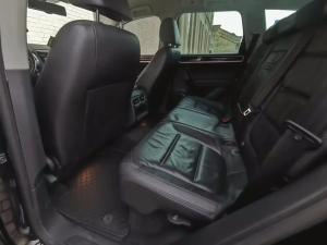 Melns Volkswagen Touareg 2013 Rīga, ar dzinēja tilpumu 3.00 L un nobraukumu 205 tūkst. km par 12500 €, foto 9 vietnē AUTOMOTO.COM.LV