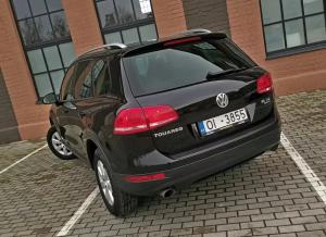Melns Volkswagen Touareg 2013 Rīga, ar dzinēja tilpumu 3.00 L un nobraukumu 205 tūkst. km par 12500 €, foto 25 vietnē AUTOMOTO.COM.LV