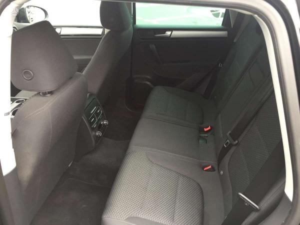 Black Volkswagen Touareg 2013 in Vilnius, with an engine capacity of 2.97 L and mileage of 204 thousand km for 12400 €, photo 6 on AUTOMOTO.COM.LV