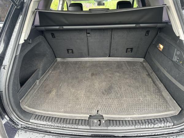 Melns Volkswagen Touareg 2013 Tallina, ar dzinēja tilpumu 3.00 L un nobraukumu 282 tūkst. km par 10999 €, foto 9 vietnē AUTOMOTO.COM.LV