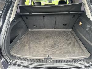Melns Volkswagen Touareg 2013 Tallina, ar dzinēja tilpumu 3.00 L un nobraukumu 282 tūkst. km par 10999 €, foto 10 vietnē AUTOMOTO.COM.LV