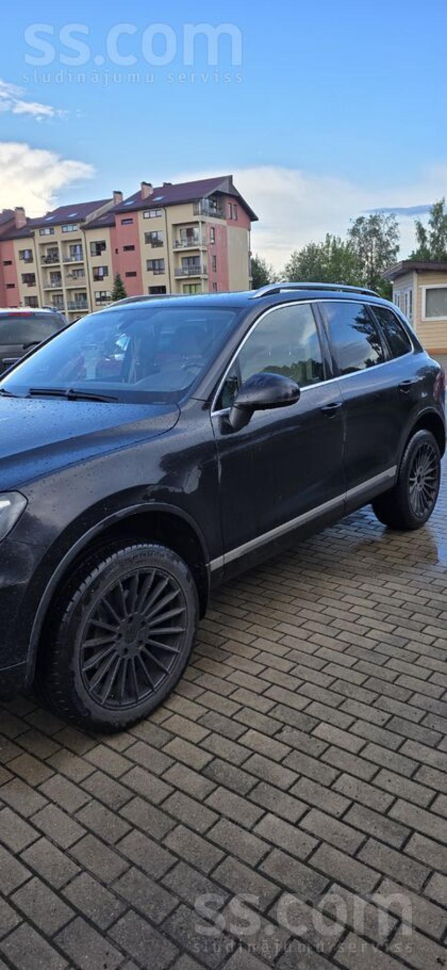 Melns Volkswagen Touareg 2013 Rīga, ar dzinēja tilpumu 3.00 L un nobraukumu 242 tūkst. km par 9000 €, foto 4 vietnē AUTOMOTO.COM.LV
