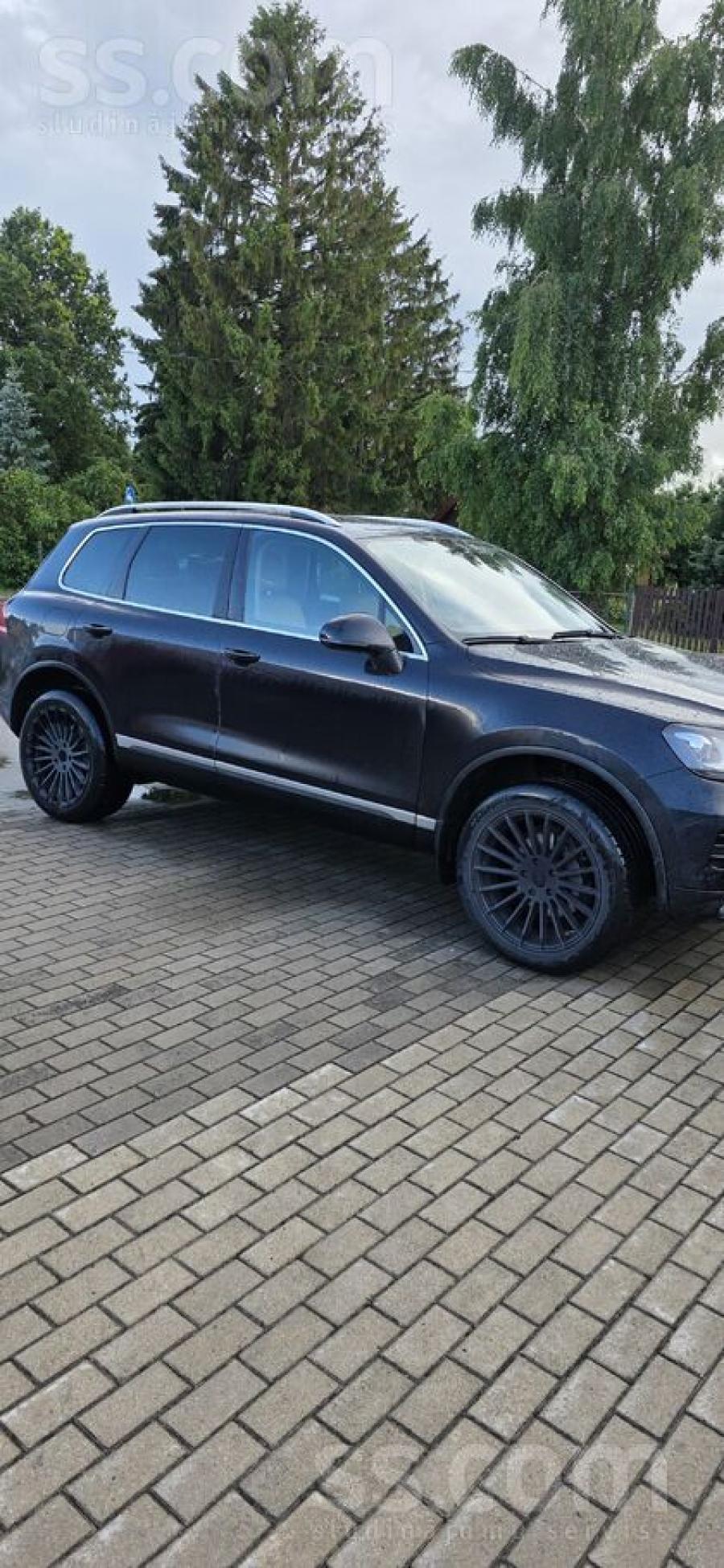 Melns Volkswagen Touareg 2013 Rīga, ar dzinēja tilpumu 3.00 L un nobraukumu 242 tūkst. km par 9000 €, foto 5 vietnē AUTOMOTO.COM.LV