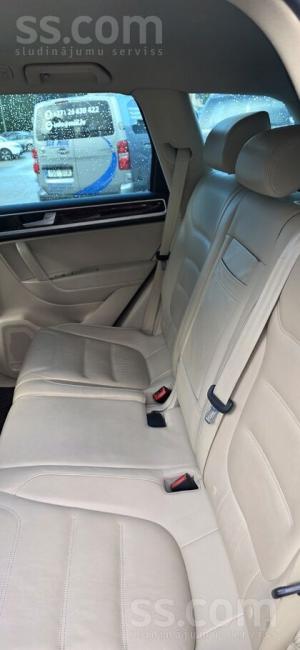 Melns Volkswagen Touareg 2013 Rīga, ar dzinēja tilpumu 3.00 L un nobraukumu 242 tūkst. km par 9000 €, foto 8 vietnē AUTOMOTO.COM.LV