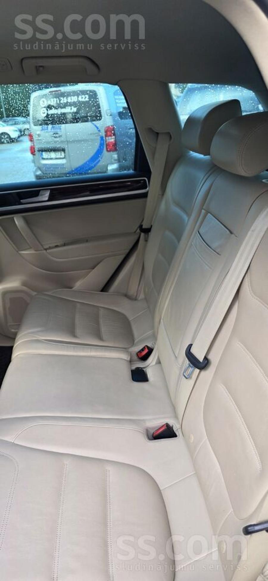 Melns Volkswagen Touareg 2013 Rīga, ar dzinēja tilpumu 3.00 L un nobraukumu 242 tūkst. km par 9000 €, foto 8 vietnē AUTOMOTO.COM.LV