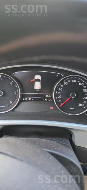 Melns Volkswagen Touareg 2013 Rīga, ar dzinēja tilpumu 3.00 L un nobraukumu 242 tūkst. km par 9000 €, foto 9 vietnē AUTOMOTO.COM.LV