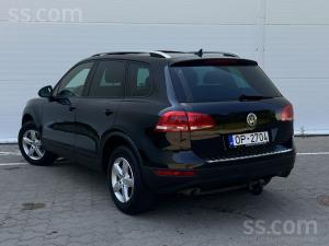 Melns Volkswagen Touareg 2013 Rīga, ar dzinēja tilpumu 3.00 L un nobraukumu 0 tūkst. km par 13000 €, foto 6 vietnē AUTOMOTO.COM.LV