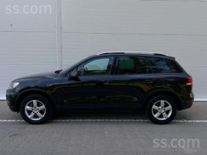 Melns Volkswagen Touareg 2013 Rīga, ar dzinēja tilpumu 3.00 L un nobraukumu 0 tūkst. km par 13000 €, foto 9 vietnē AUTOMOTO.COM.LV