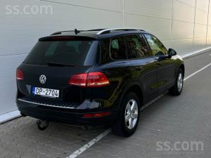 Melns Volkswagen Touareg 2013 Rīga, ar dzinēja tilpumu 3.00 L un nobraukumu 0 tūkst. km par 13000 €, foto 12 vietnē AUTOMOTO.COM.LV