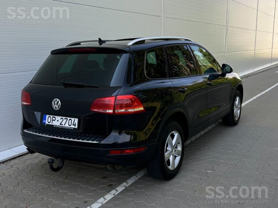 Melns Volkswagen Touareg 2013 Rīga, ar dzinēja tilpumu 3.00 L un nobraukumu 0 tūkst. km par 13000 €, foto 12 vietnē AUTOMOTO.COM.LV