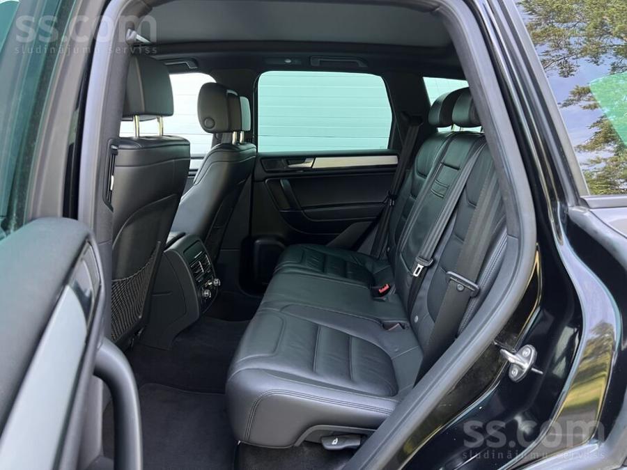 Melns Volkswagen Touareg 2013 Rīga, ar dzinēja tilpumu 3.00 L un nobraukumu 0 tūkst. km par 13000 €, foto 15 vietnē AUTOMOTO.COM.LV