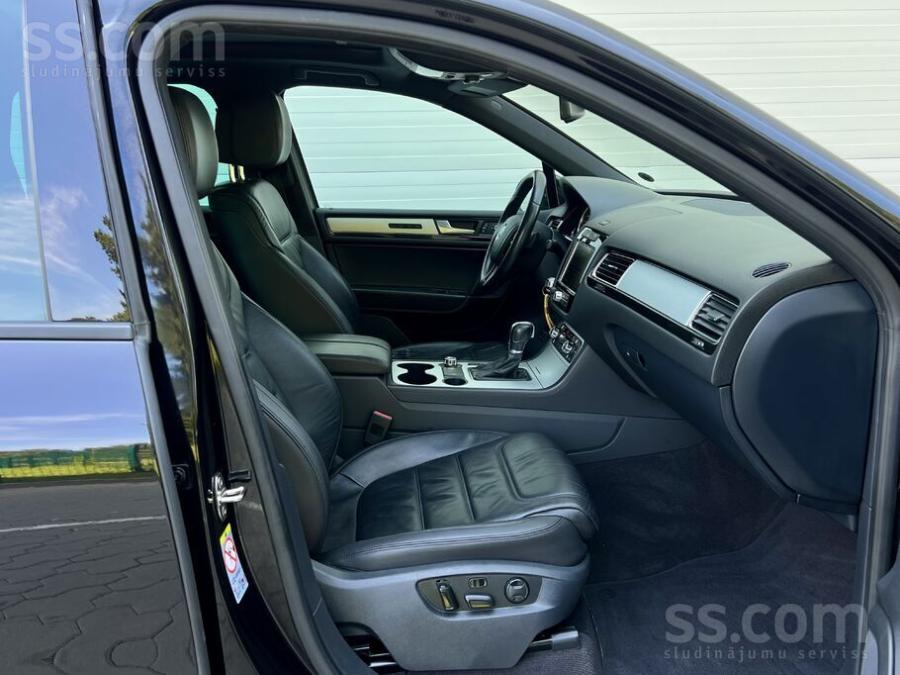 Melns Volkswagen Touareg 2013 Rīga, ar dzinēja tilpumu 3.00 L un nobraukumu 0 tūkst. km par 13000 €, foto 16 vietnē AUTOMOTO.COM.LV