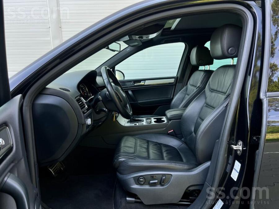 Melns Volkswagen Touareg 2013 Rīga, ar dzinēja tilpumu 3.00 L un nobraukumu 0 tūkst. km par 13000 €, foto 18 vietnē AUTOMOTO.COM.LV