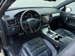 Melns Volkswagen Touareg 2013 Rīga, ar dzinēja tilpumu 3.00 L un nobraukumu 0 tūkst. km par 13000 €, foto 19 vietnē AUTOMOTO.COM.LV