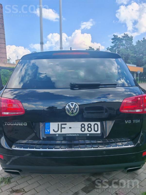 Melns Volkswagen Touareg 2013 Jūrmala, ar dzinēja tilpumu 4.20 L un nobraukumu 486 tūkst. km par 14900 €, foto 4 vietnē AUTOMOTO.COM.LV