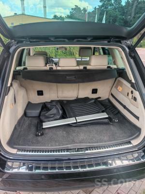 Melns Volkswagen Touareg 2013 Jūrmala, ar dzinēja tilpumu 4.20 L un nobraukumu 486 tūkst. km par 14900 €, foto 13 vietnē AUTOMOTO.COM.LV