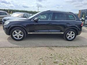 Melns Volkswagen Touareg 2013 Viļņa, ar dzinēja tilpumu 3.00 L un nobraukumu 283 tūkst. km par 12800 €, foto 6 vietnē AUTOMOTO.COM.LV