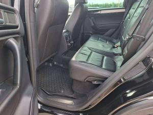 Melns Volkswagen Touareg 2013 Viļņa, ar dzinēja tilpumu 3.00 L un nobraukumu 283 tūkst. km par 12800 €, foto 12 vietnē AUTOMOTO.COM.LV