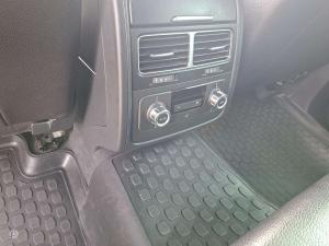 Melns Volkswagen Touareg 2013 Viļņa, ar dzinēja tilpumu 3.00 L un nobraukumu 283 tūkst. km par 12800 €, foto 13 vietnē AUTOMOTO.COM.LV