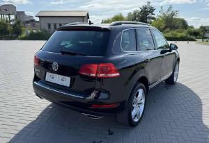 Black Volkswagen Touareg 2013 in Telschi, with an engine capacity of 3.00 L and mileage of 251 thousand km for 11290 €, photo 11 on AUTOMOTO.COM.LV