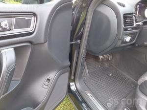 Black Volkswagen Touareg 2013 in Riga, with an engine capacity of 3.00 L and mileage of 260 thousand km for 14390 €, photo 11 on AUTOMOTO.COM.LV