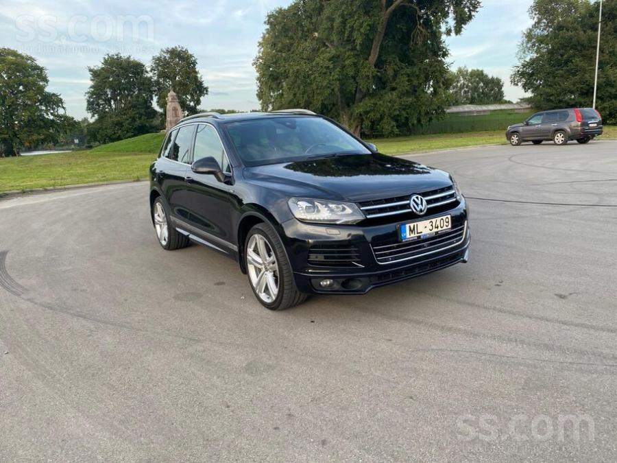 Melns Volkswagen Touareg 2013 Rīga, ar dzinēja tilpumu 3.00 L un nobraukumu 288 tūkst. km par 13700 €, foto 3 vietnē AUTOMOTO.COM.LV