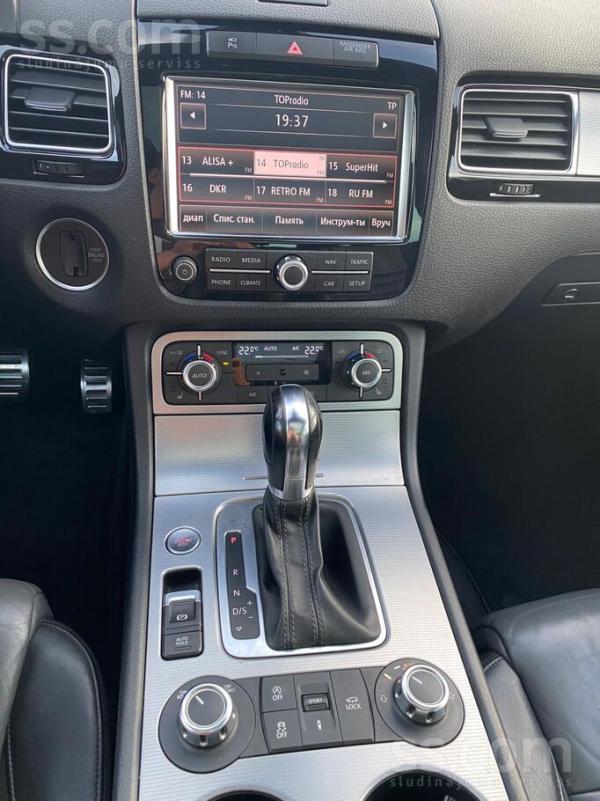Melns Volkswagen Touareg 2013 Rīga, ar dzinēja tilpumu 3.00 L un nobraukumu 288 tūkst. km par 13700 €, foto 11 vietnē AUTOMOTO.COM.LV