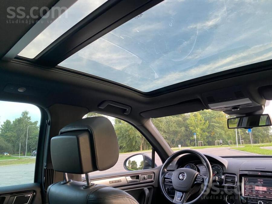 Melns Volkswagen Touareg 2013 Rīga, ar dzinēja tilpumu 3.00 L un nobraukumu 288 tūkst. km par 13700 €, foto 15 vietnē AUTOMOTO.COM.LV