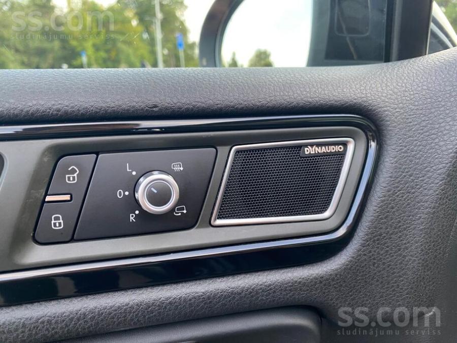 Melns Volkswagen Touareg 2013 Rīga, ar dzinēja tilpumu 3.00 L un nobraukumu 288 tūkst. km par 13700 €, foto 16 vietnē AUTOMOTO.COM.LV